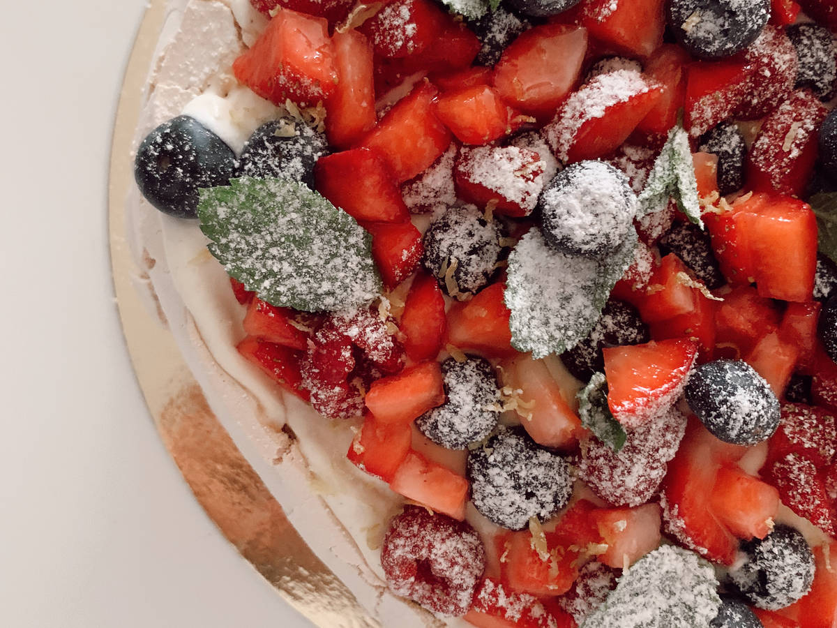 Pavlova | Recipe | Kitchen Stories