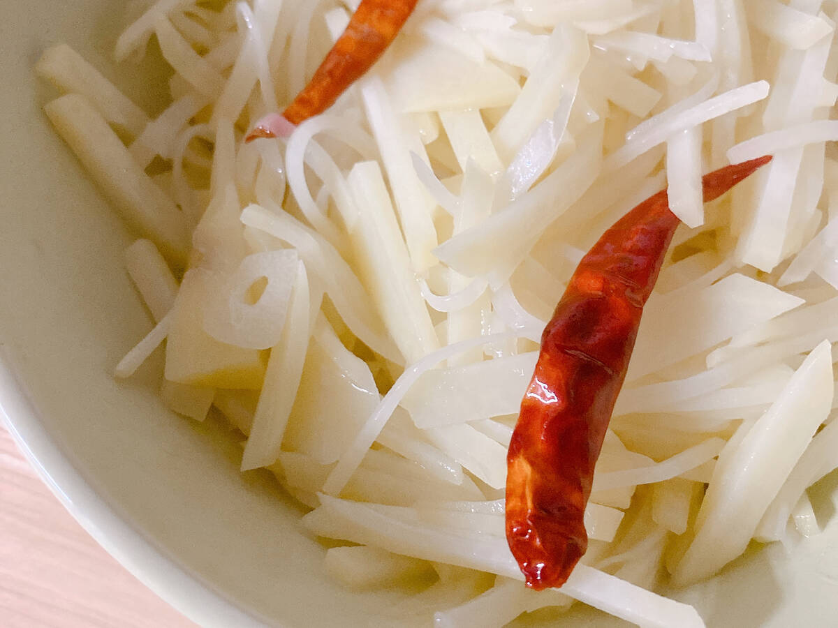 Stir-Fried Shredded Potato炒土豆丝 | Recipe | Kitchen Stories