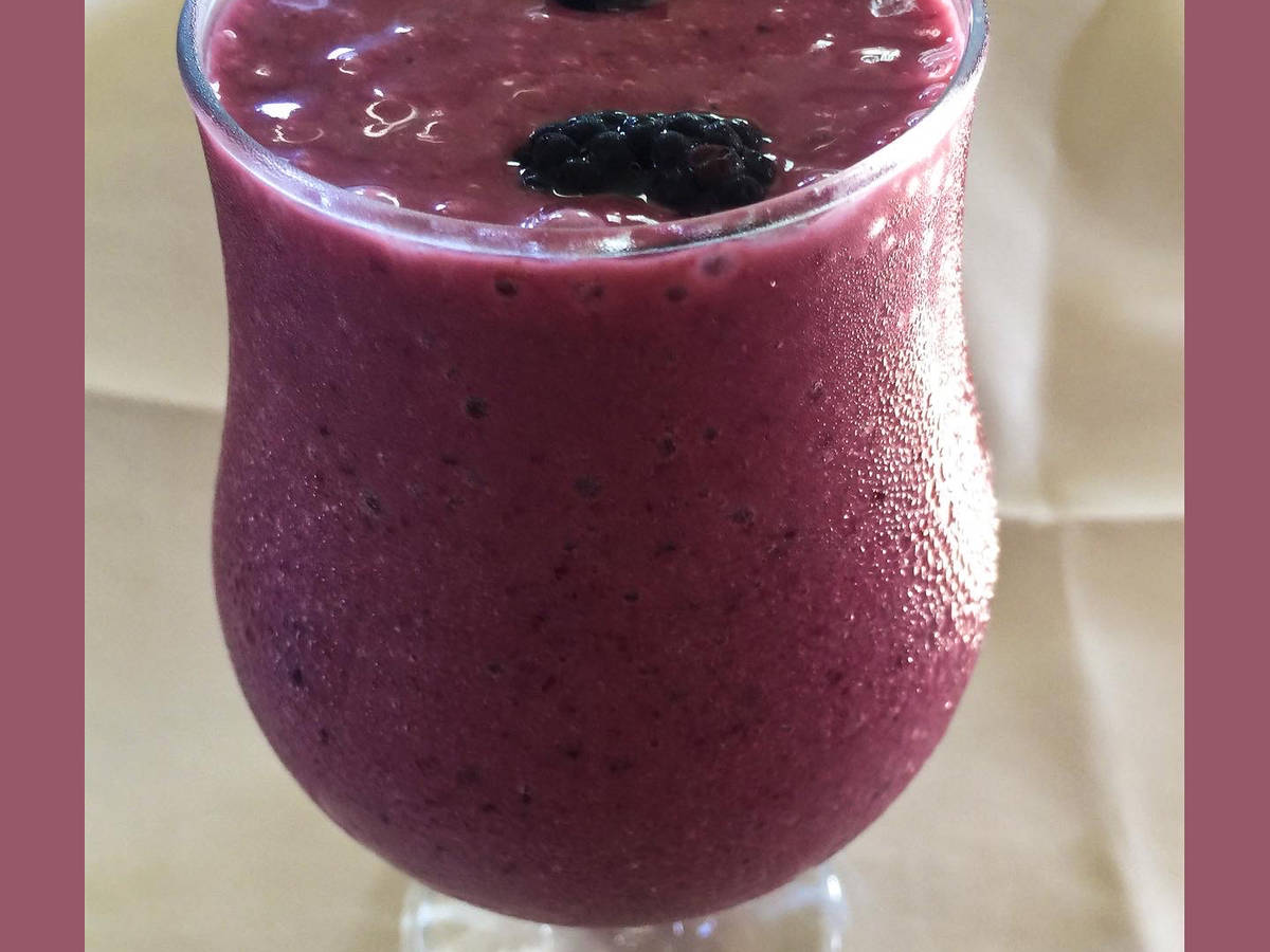 Berry Burst Smoothie | Recipe | Kitchen Stories