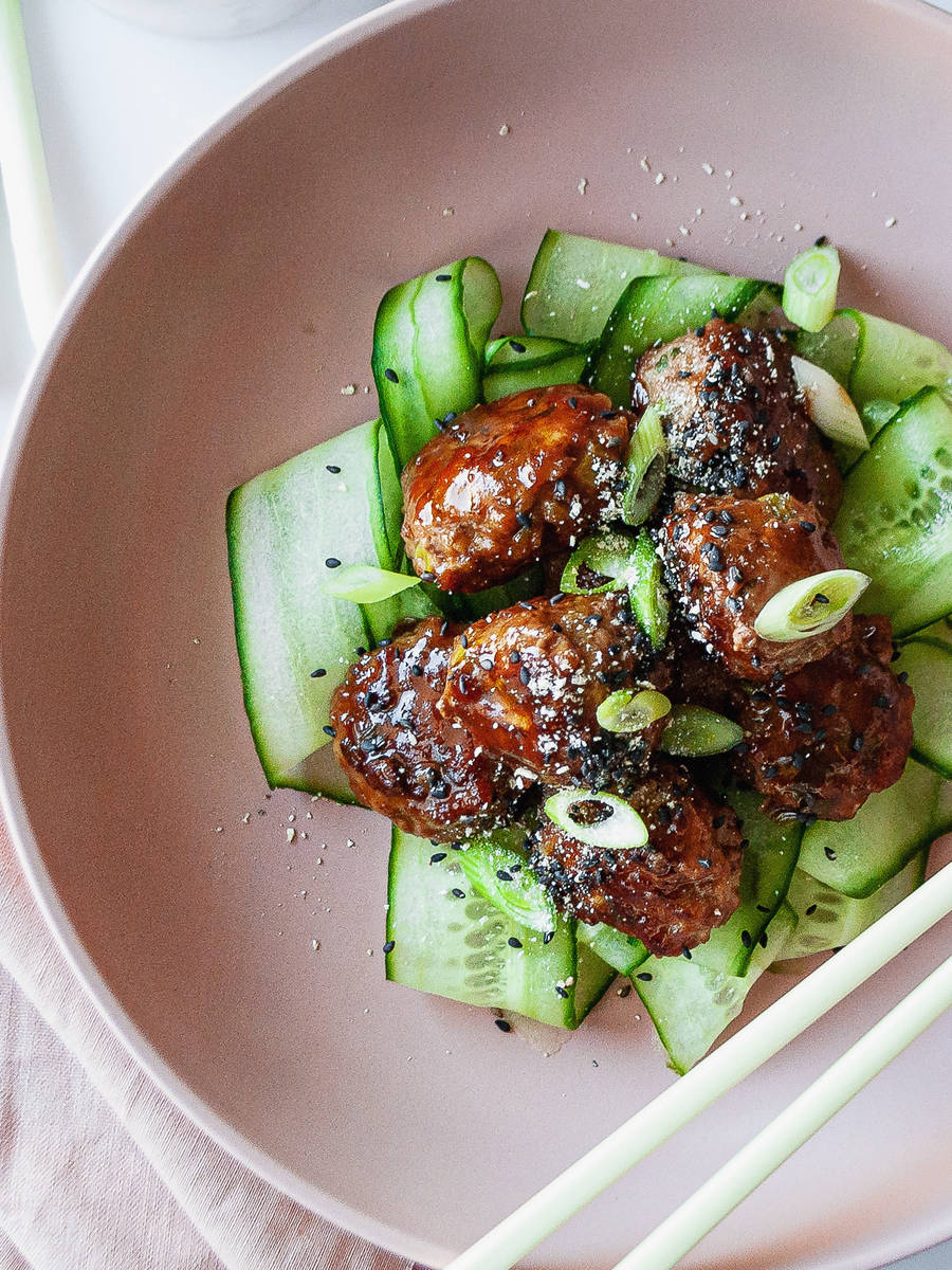 Chechen Zhizhig Galnash with Garlic Sauce | Recipe | Kitchen Stories