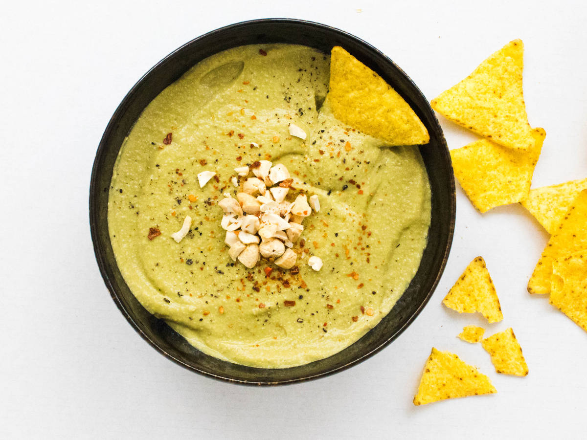 Creamy cashew-avocado dip | Recipe | Kitchen Stories