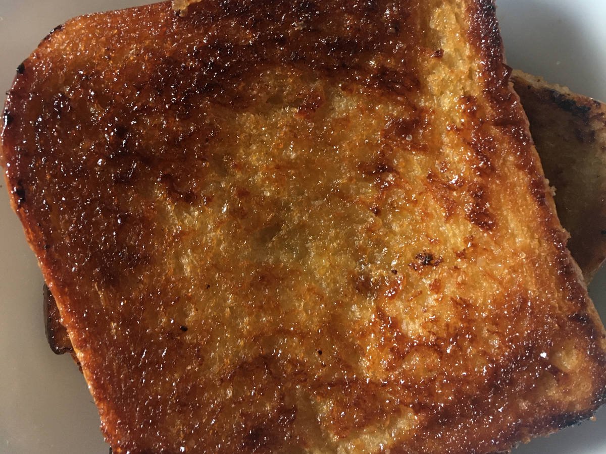 Crunchy brown sugar toast | Rezept | Kitchen Stories