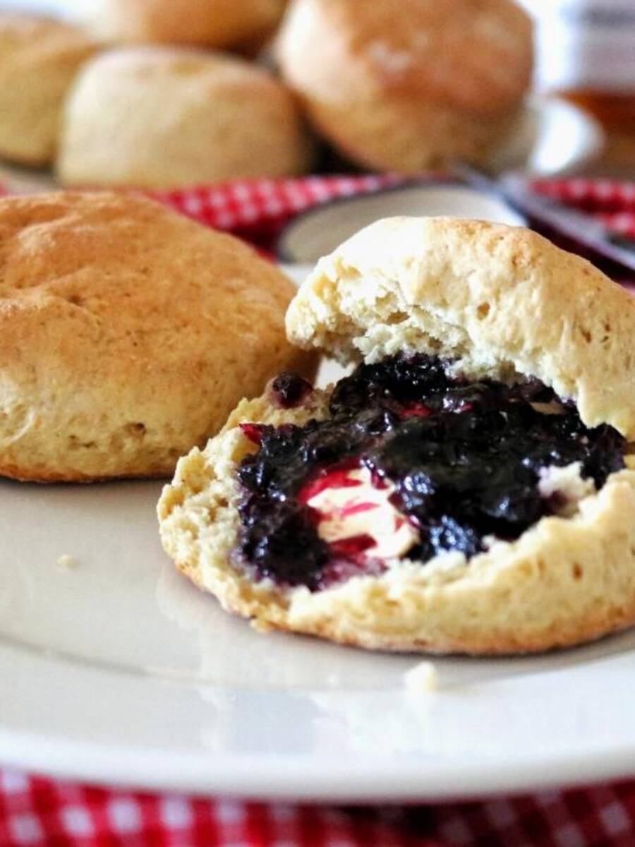 Housky - czech traditional round rolls | Recipe | Kitchen Stories