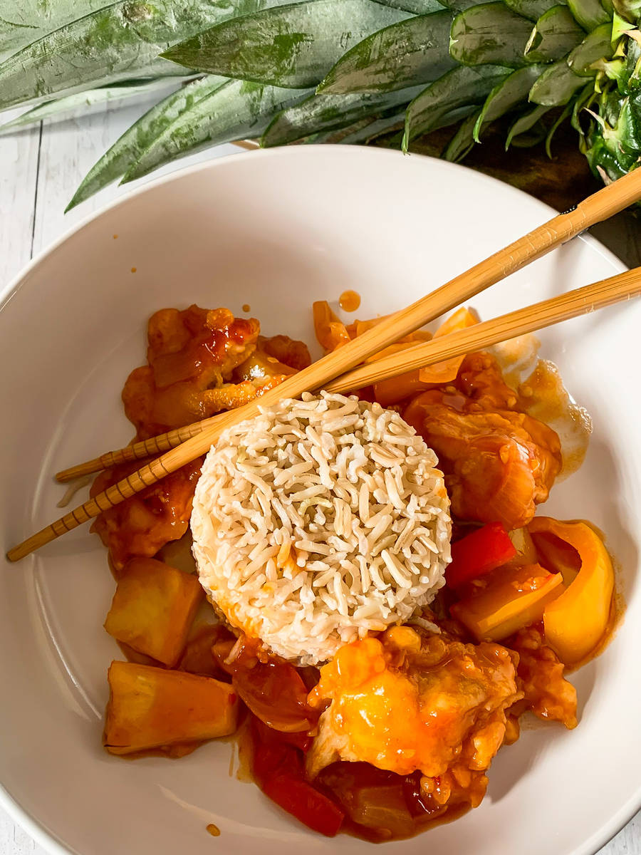 Chechen Zhizhig Galnash with Garlic Sauce | Recipe | Kitchen Stories