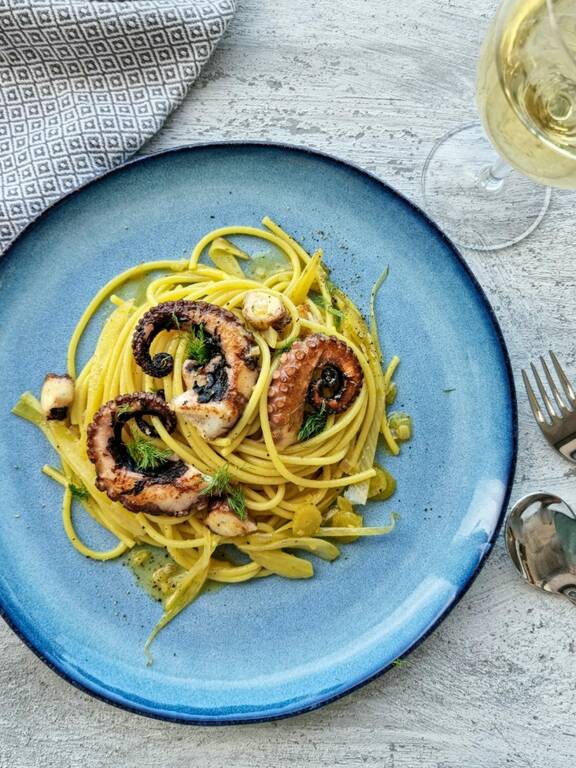 Pasta mit Garnelen in Knoblauch-Sahnesauce | Rezept | Kitchen Stories