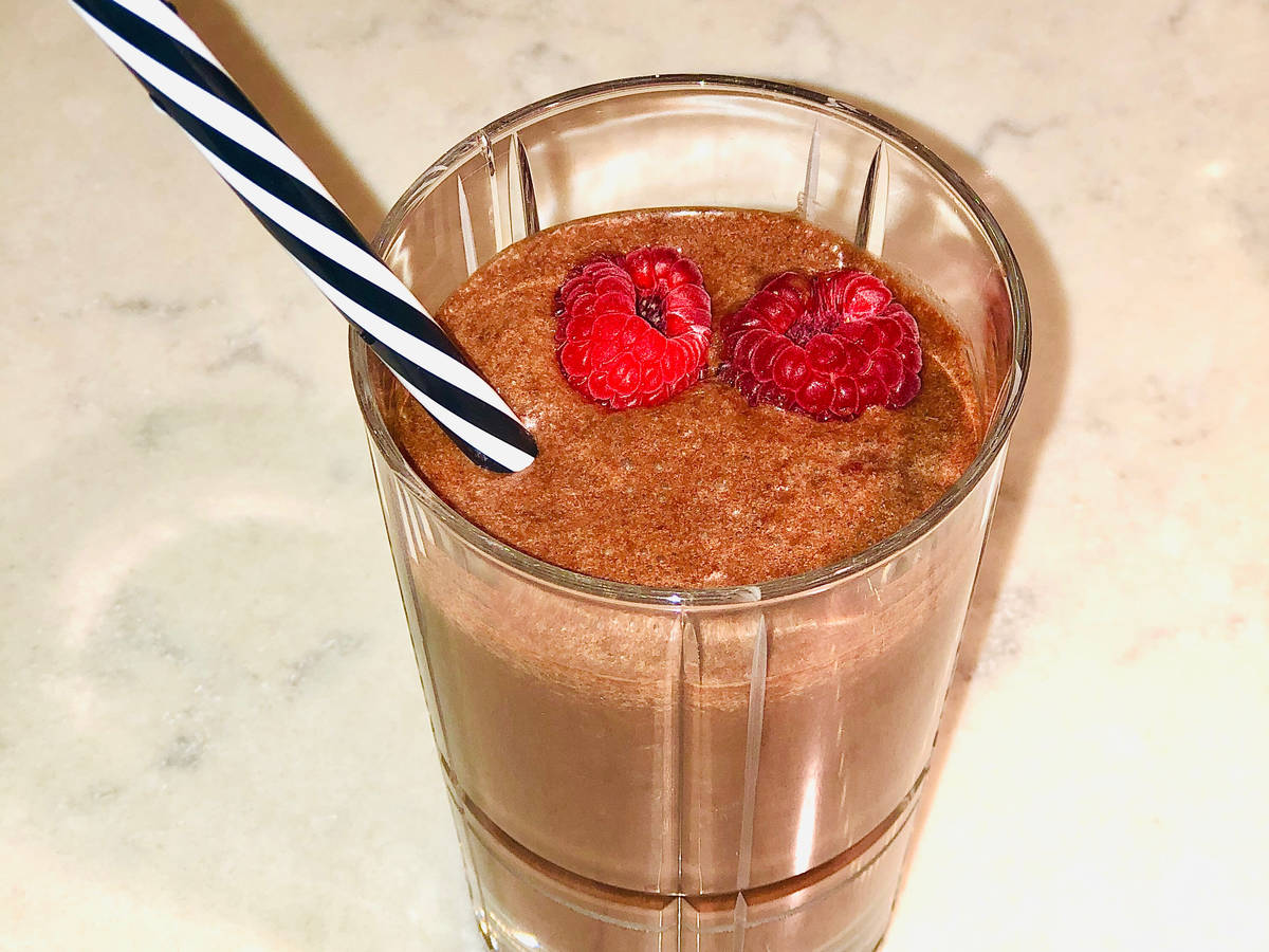 Banana-cacao smoothie | Recipe | Kitchen Stories