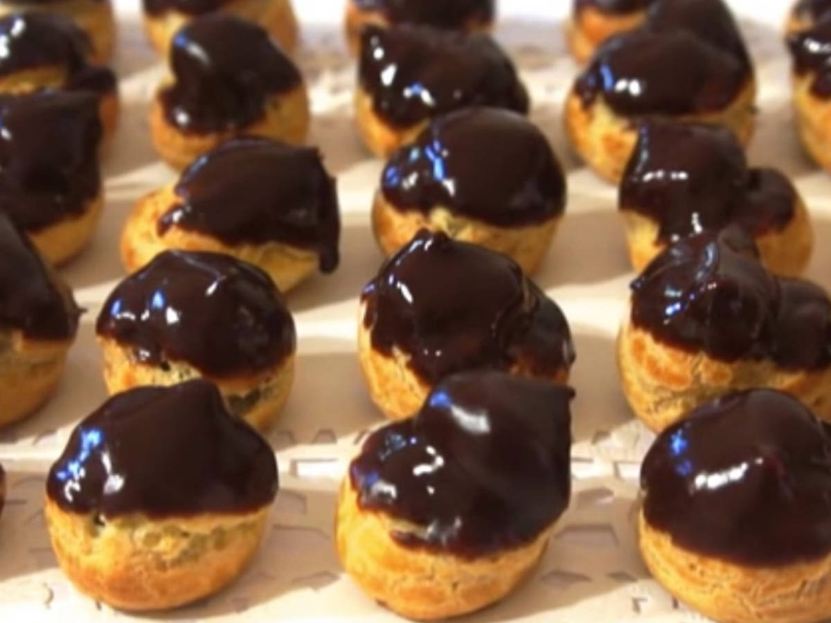 Bignè al cioccolato | Rezept | Kitchen Stories