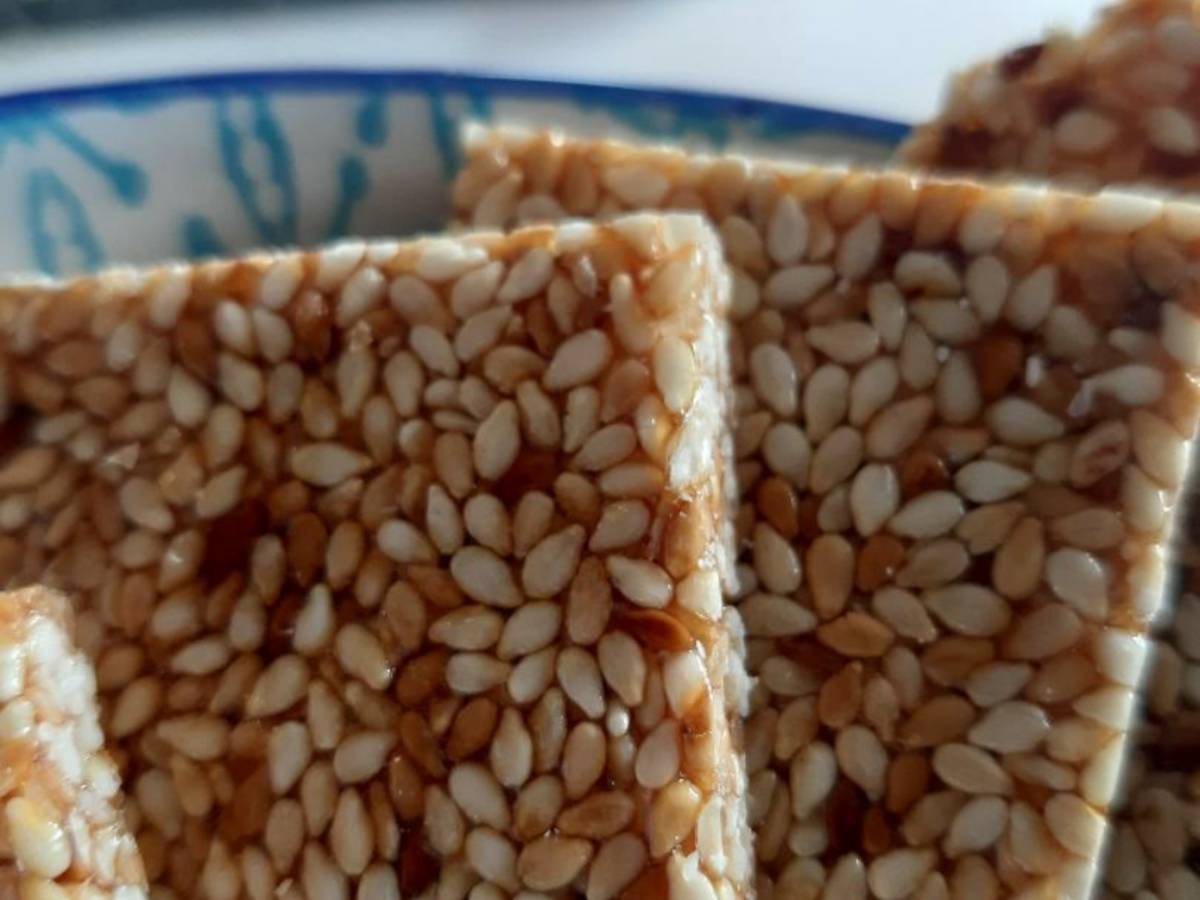 Honey-sesam bar | Recipe | Kitchen Stories
