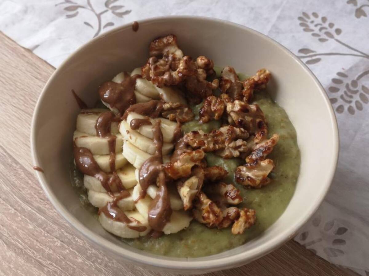 Matcha-Porridge mit Weizenkleie | Rezept | Kitchen Stories