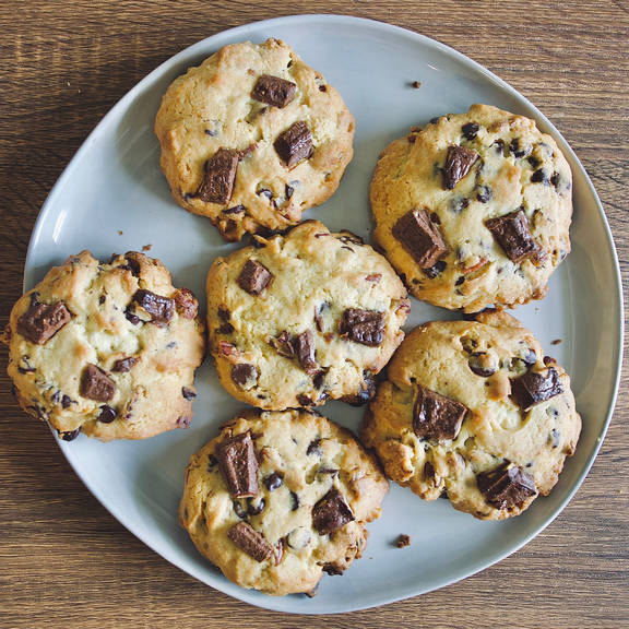 NYC’s best Levain Bakery Cookies | Recipe | Kitchen Stories