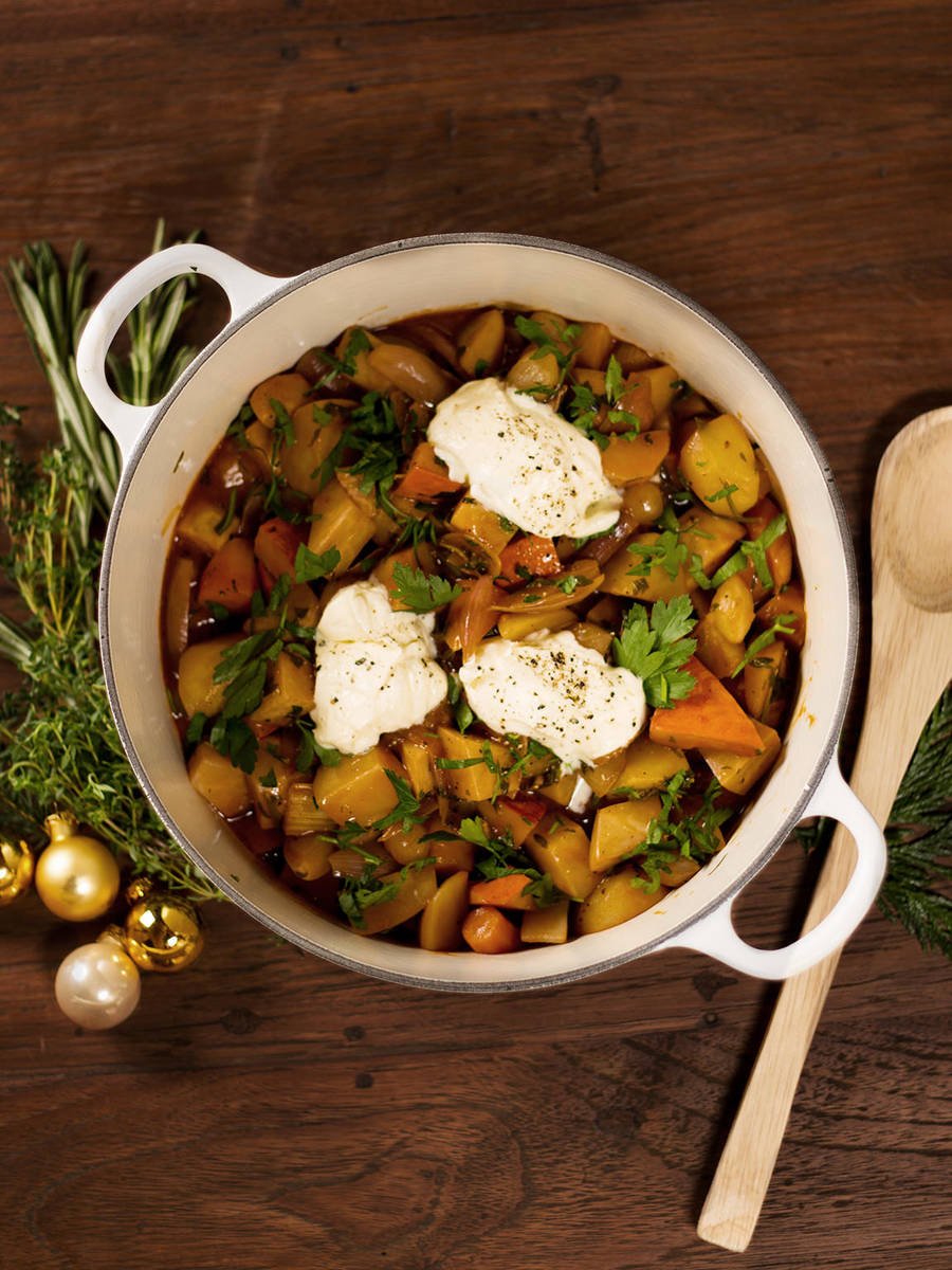 Lentil stew with sausages | Recipe with Video | Kitchen Stories