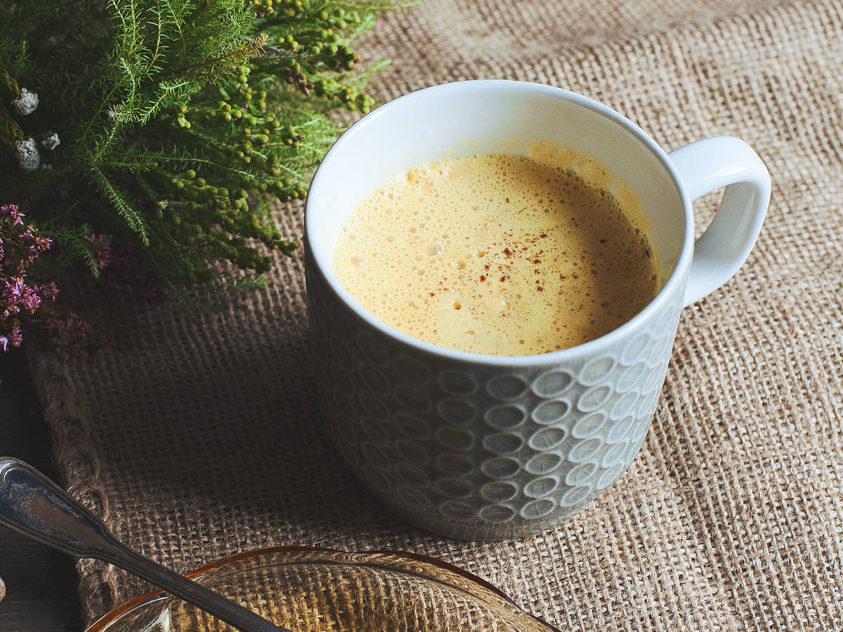 Fresh turmeric latte | Recipe | Kitchen Stories
