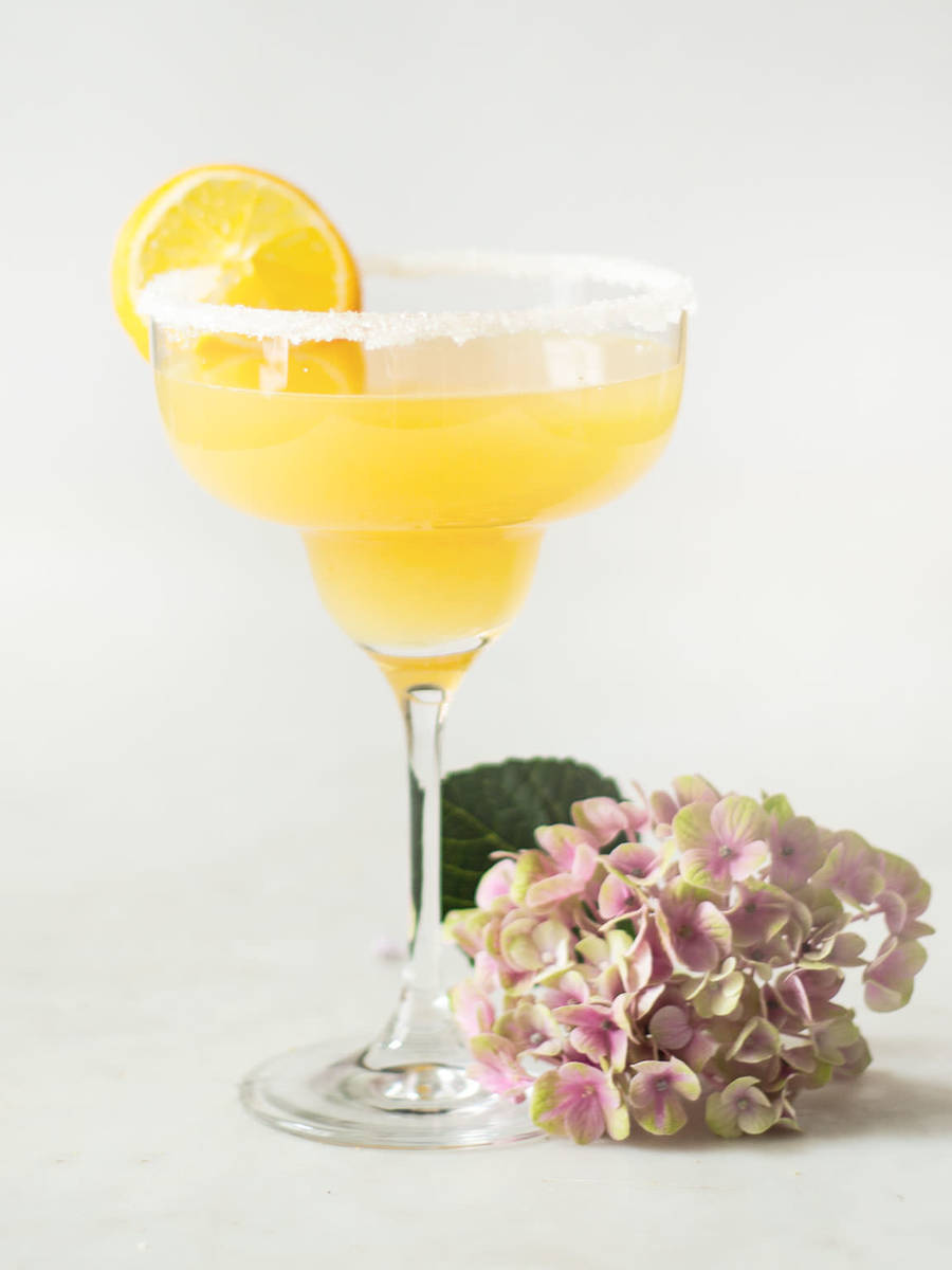 How to sugar rim a cocktail glass | Recipe with Video | Kitchen Stories