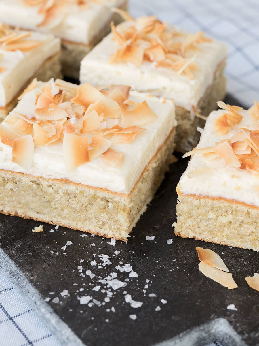 How to slice a cake like a pro | Recipe with Video | Kitchen Stories