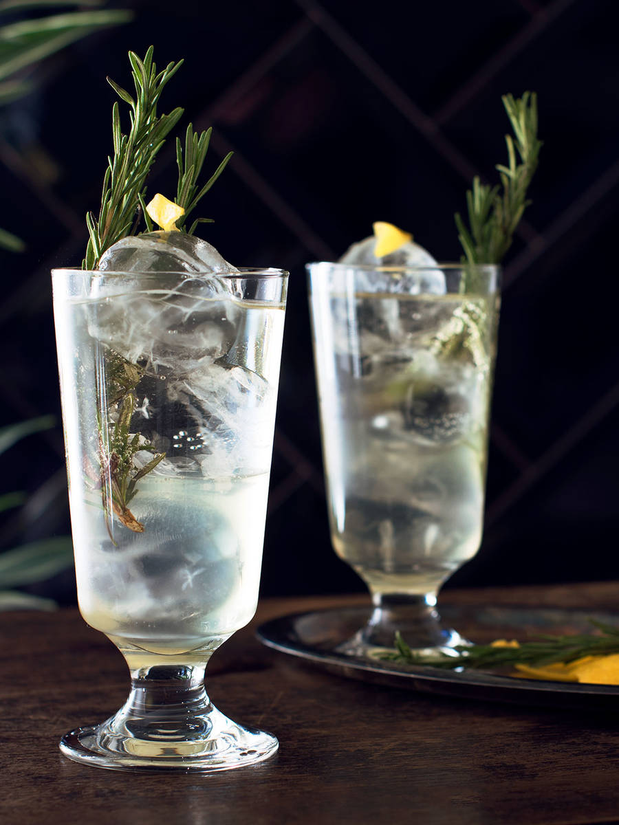 How to make crushed ice | Recipe with Video | Kitchen Stories