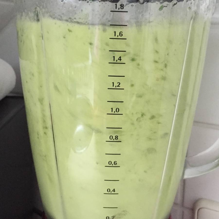 Froschkönig grüner Smoothie | Rezept | Kitchen Stories