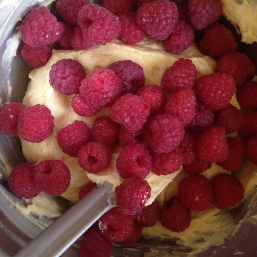 Raspberry muffins | Recipe | Kitchen Stories