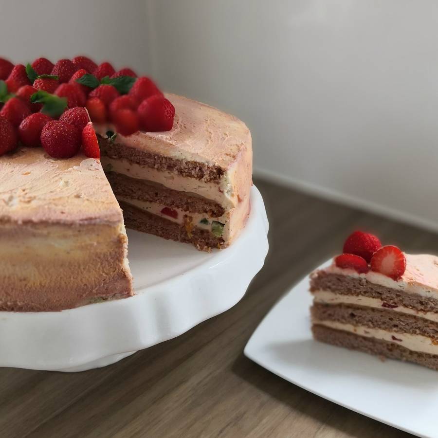 Strawberry Pimm’s cake | Recipe | Kitchen Stories