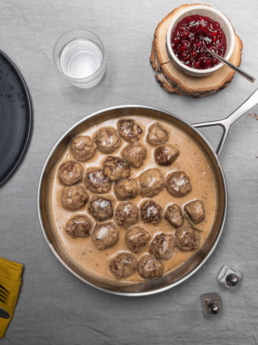 Ragoût de Boulettes (French Canadian meatball stew) | Kitchen Stories ...